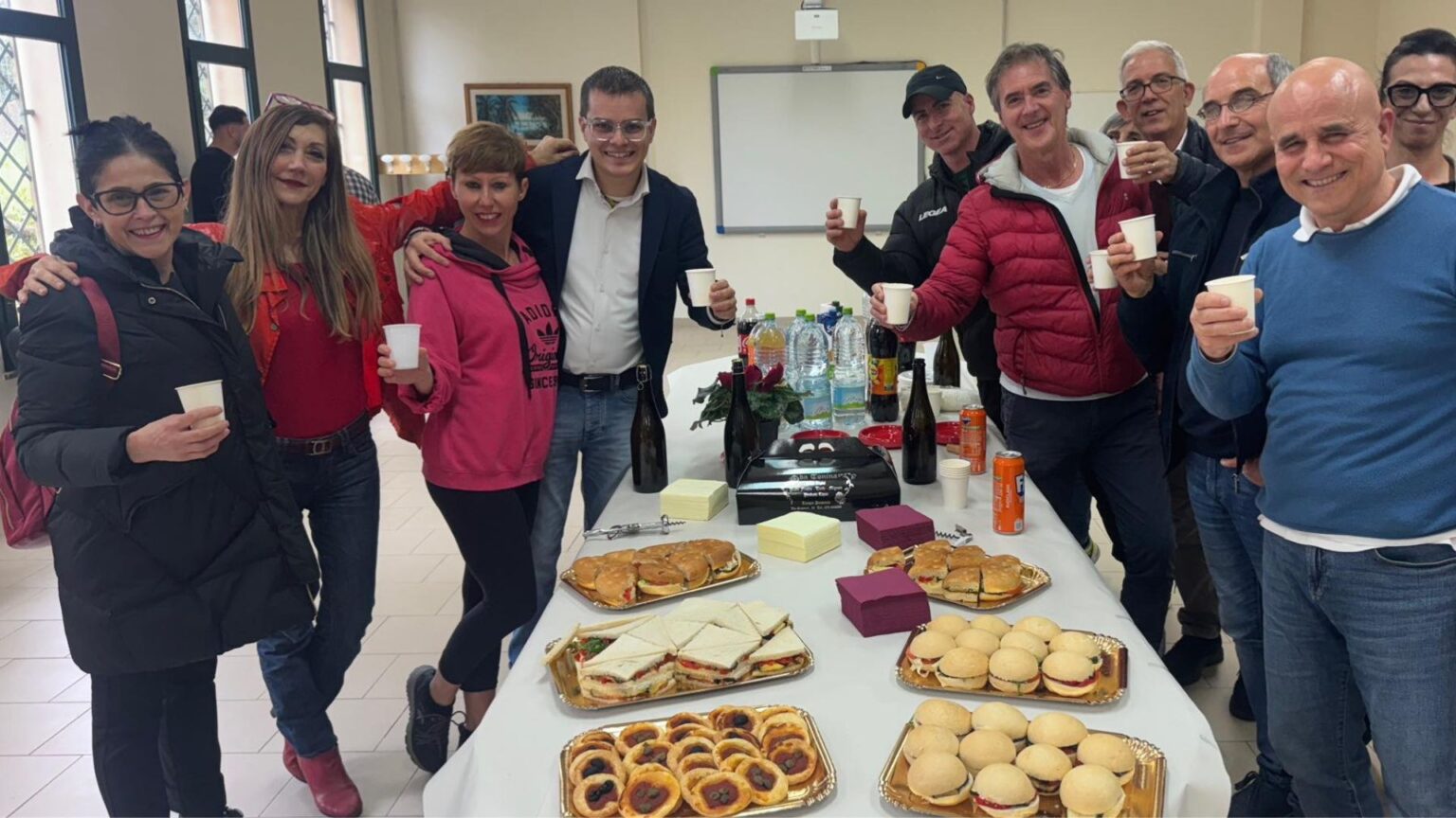 Enrico Rizzi arrivato nell'Isola: "Viva la Sardegna che rispetta gli ...