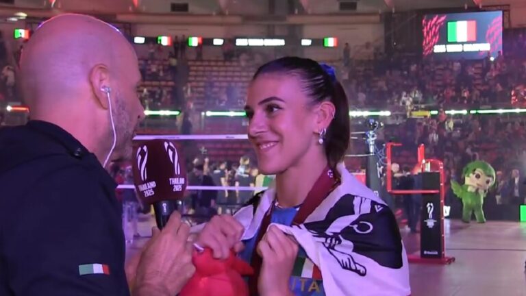 Alessia Orro, show nell'intervista post gara: "C*zzo che bomba che ...